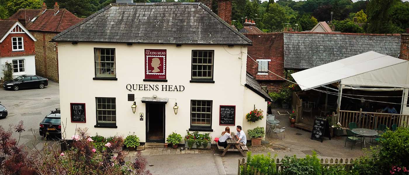 The Queens Head Pub, Sheet Hampshire - Pubs Near Petersfield Hampshire